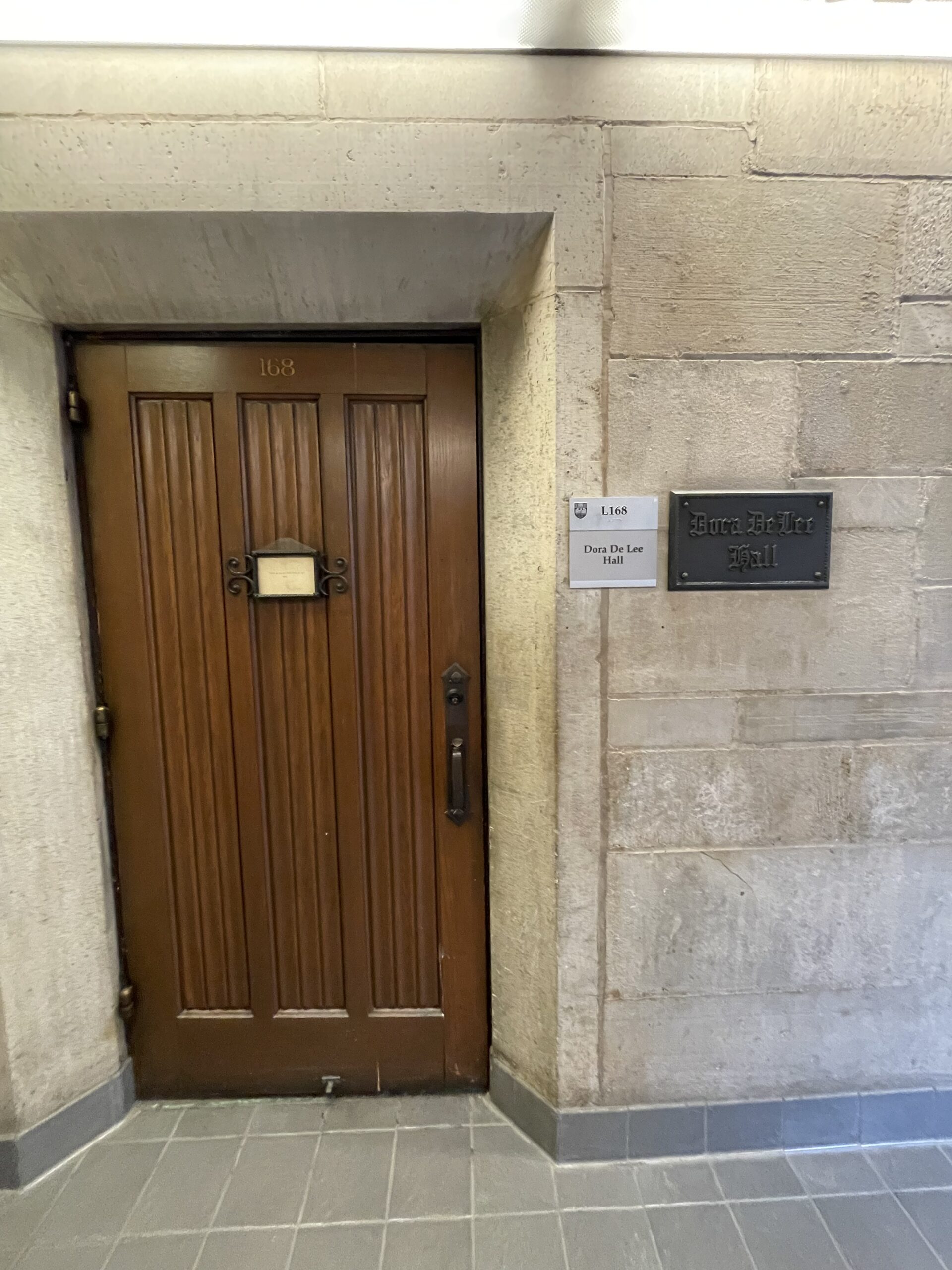 Dora Dee Lee Hall - UChicagoMedicine